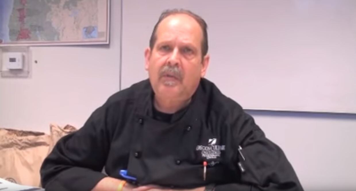 Romance writer accused of murdering husband wrote essay titled 'How to ...