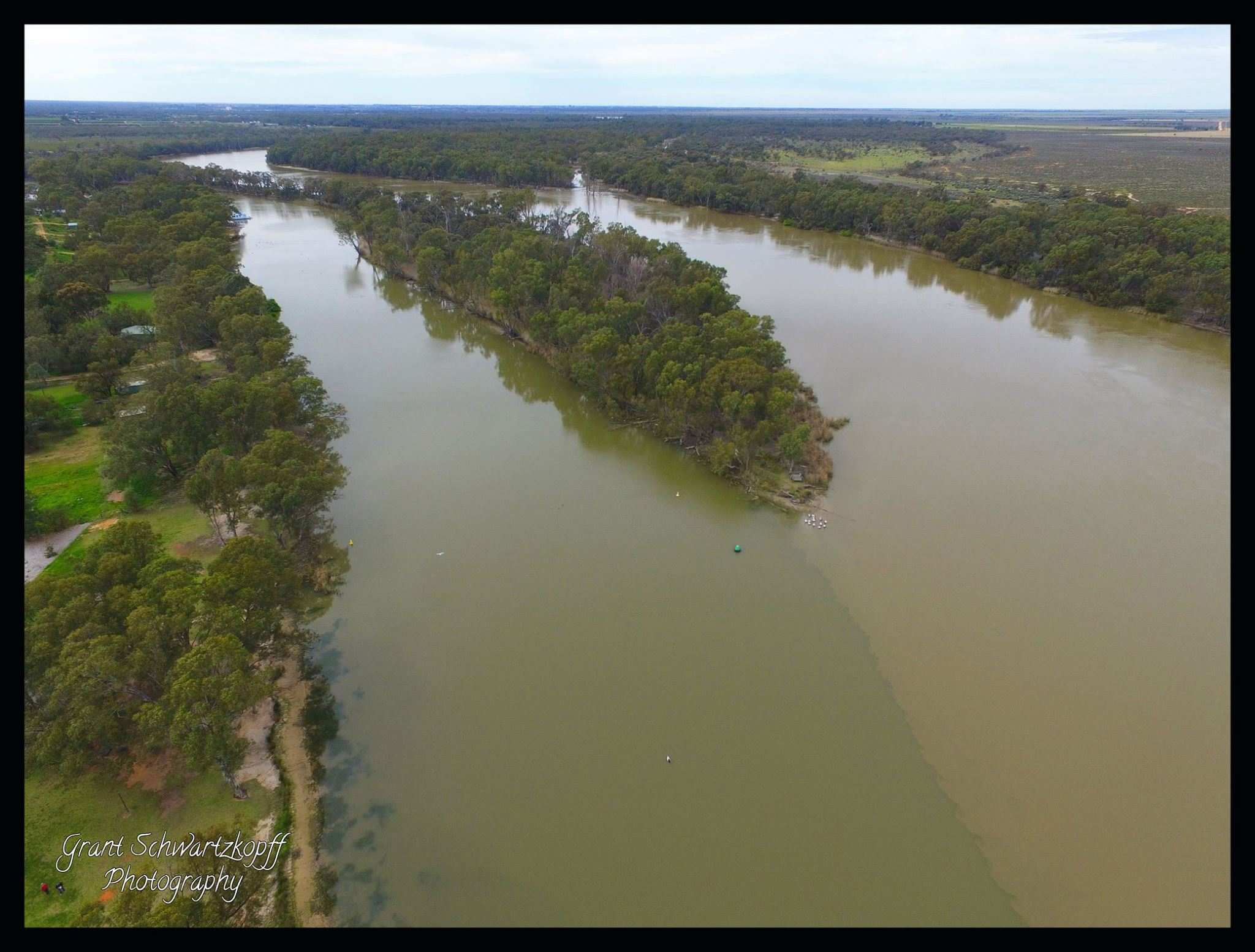 Photographer behind viral River Murray footage quietly capturing ...