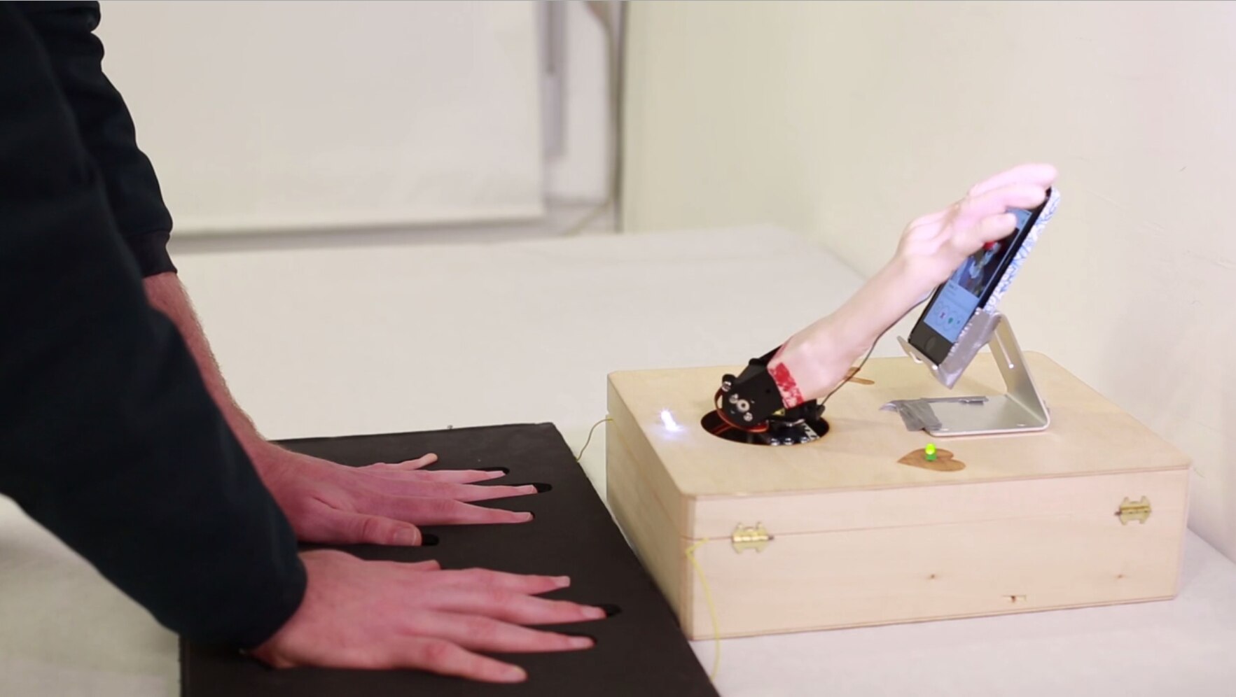 Tinder robot uses science to help users 'find perfect love match' - ABC ...