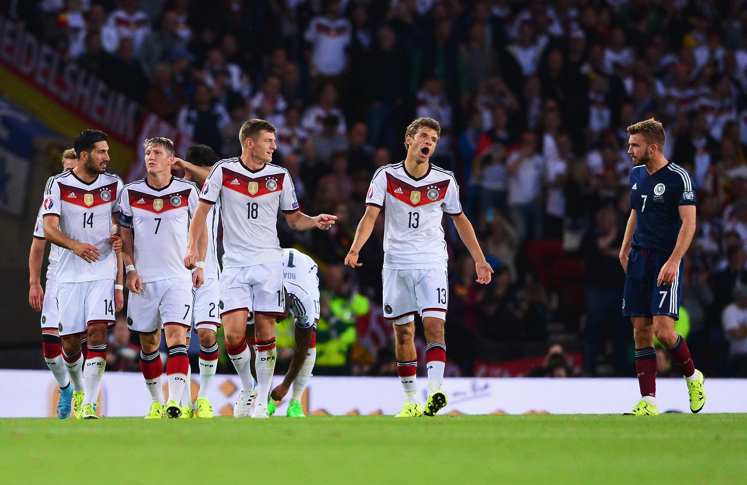 Euro 2016: Germany on brink of qualification thanks to Thomas Mueller ...