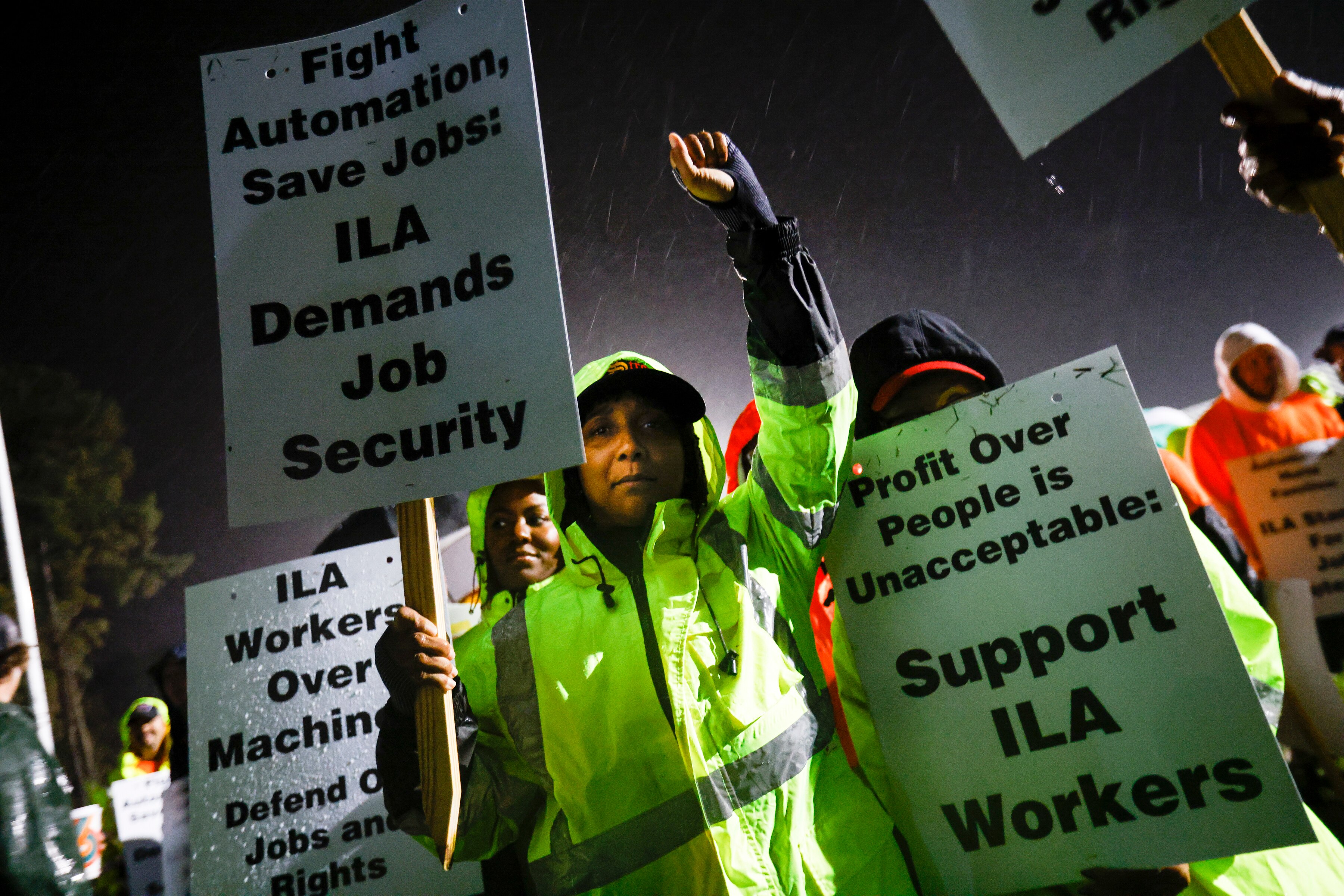 How a US dock workers' strike could have flow on effects for Australian ...