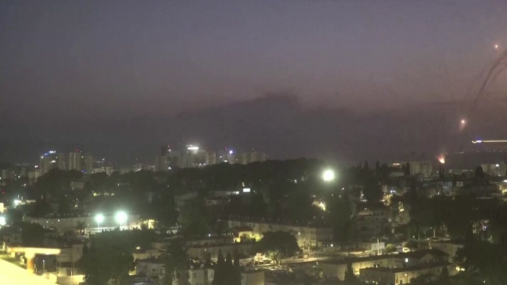 Footage of missiles fired over Israel-Lebanon border - ABC News