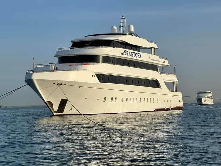 More than a dozen missing after yacht carrying tourists sinks off Egypt ...