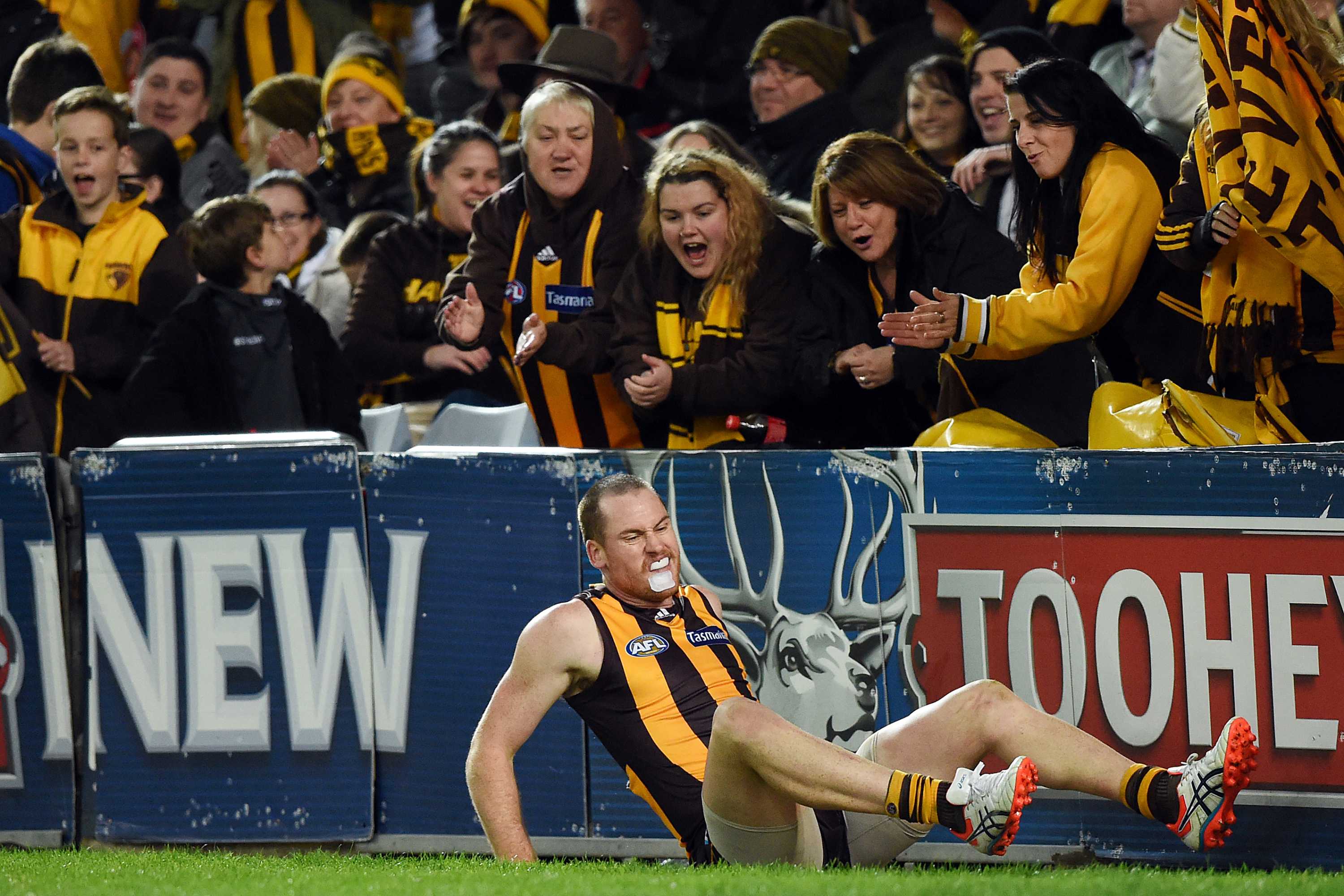 Sydney's Olympic stadium to lose bolts that tore Jarryd Roughead's ...