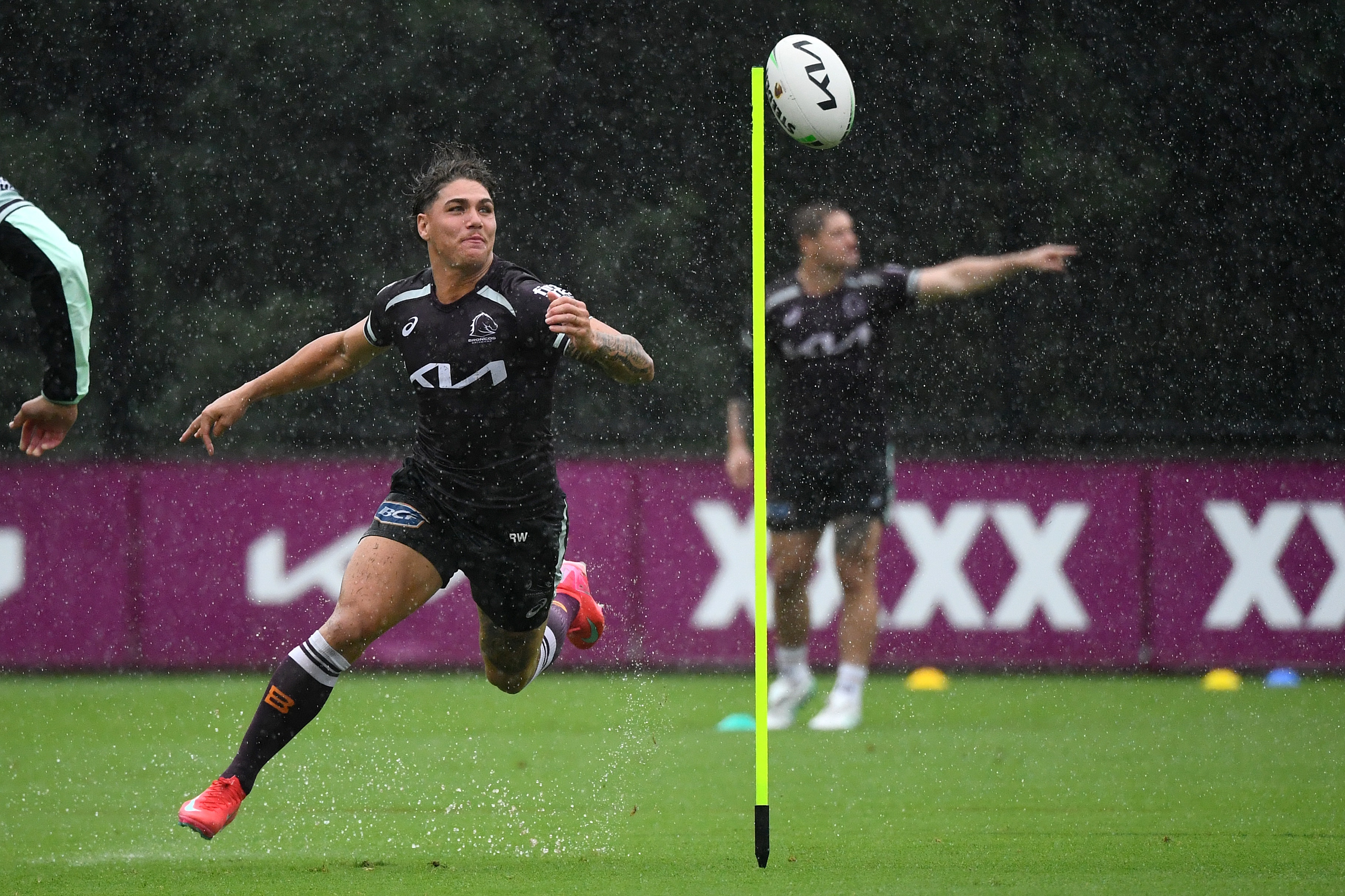 Brisbane Broncos' Reece Walsh says he wants to play for Australia, but ...