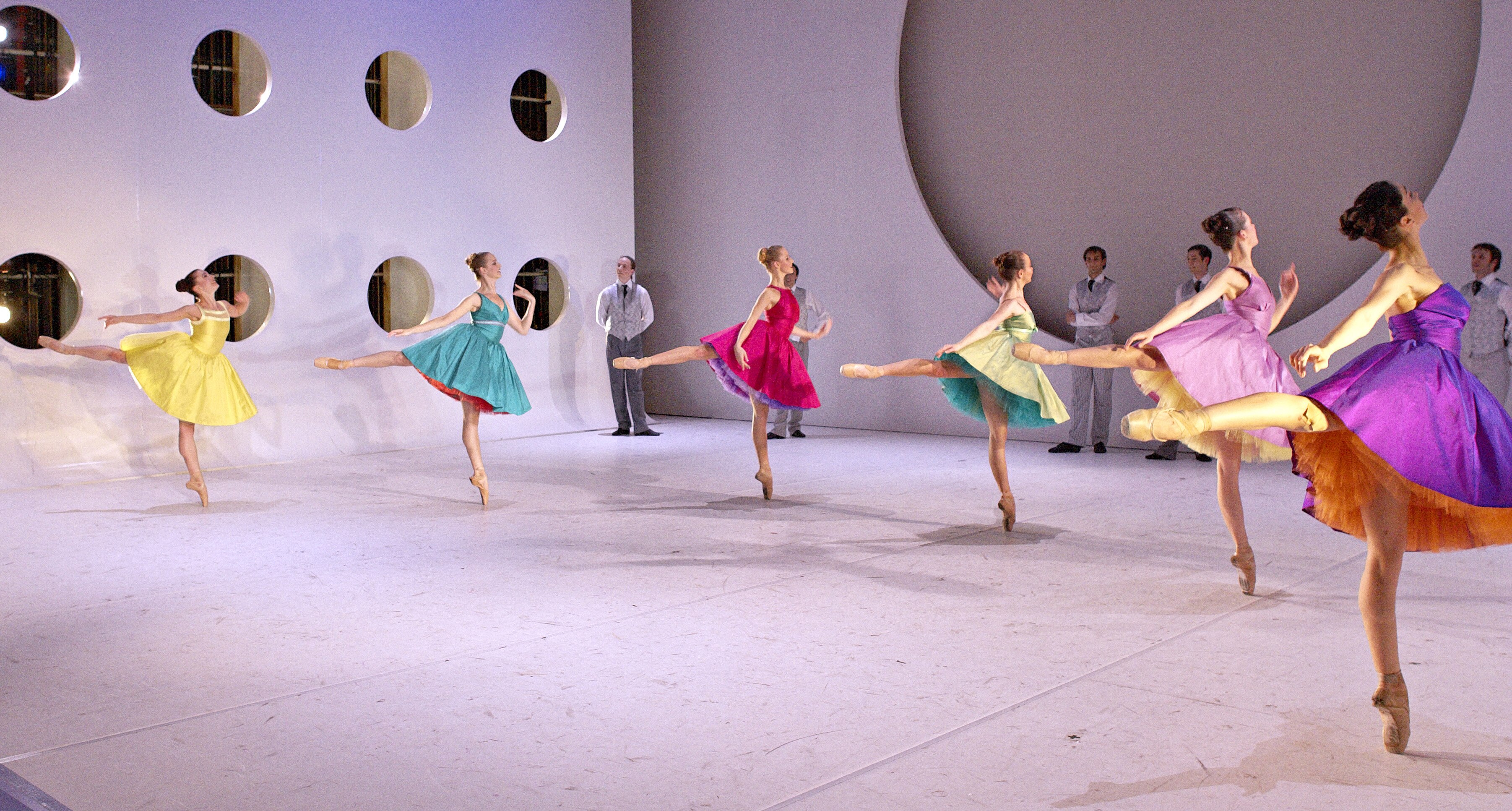 2012 a mixed year for WA arts - ABC News