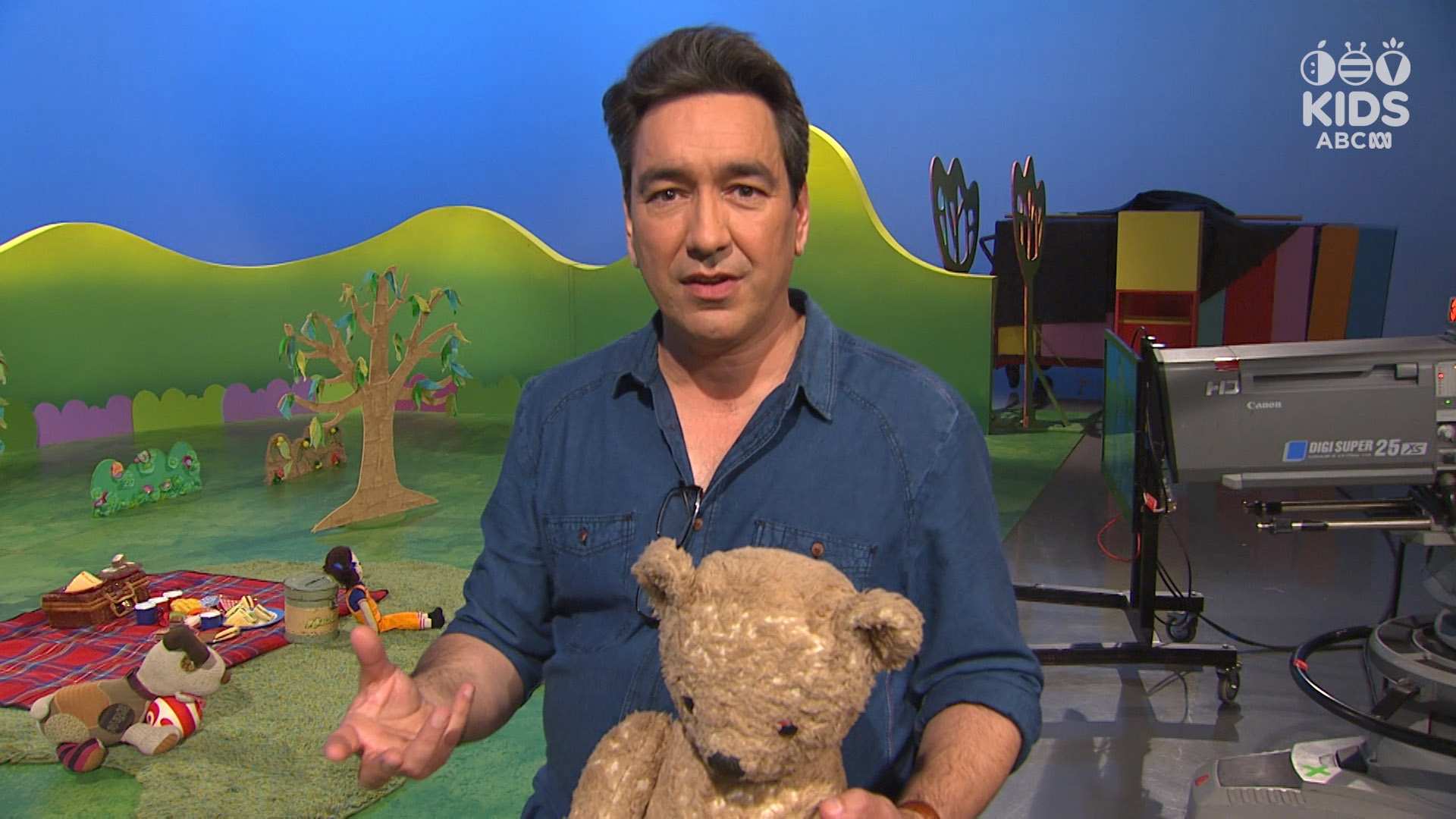 Play School's Beginnings and Endings special: Alex - ABC Kids