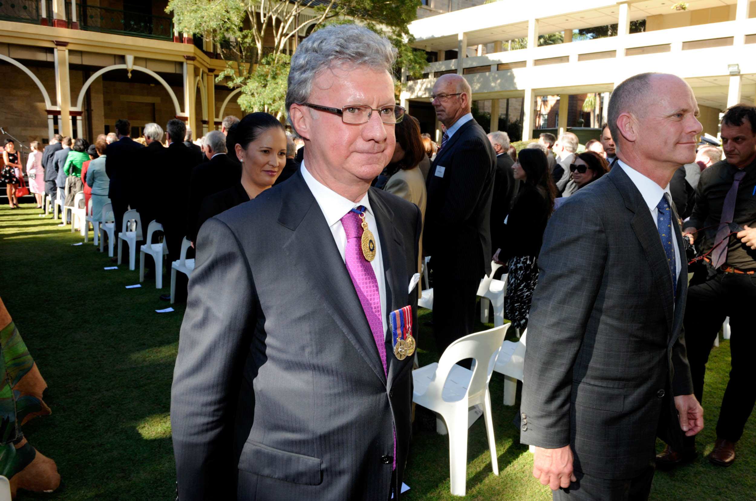 Queensland Governor Paul de Jersey sworn in at Parliament House - ABC News