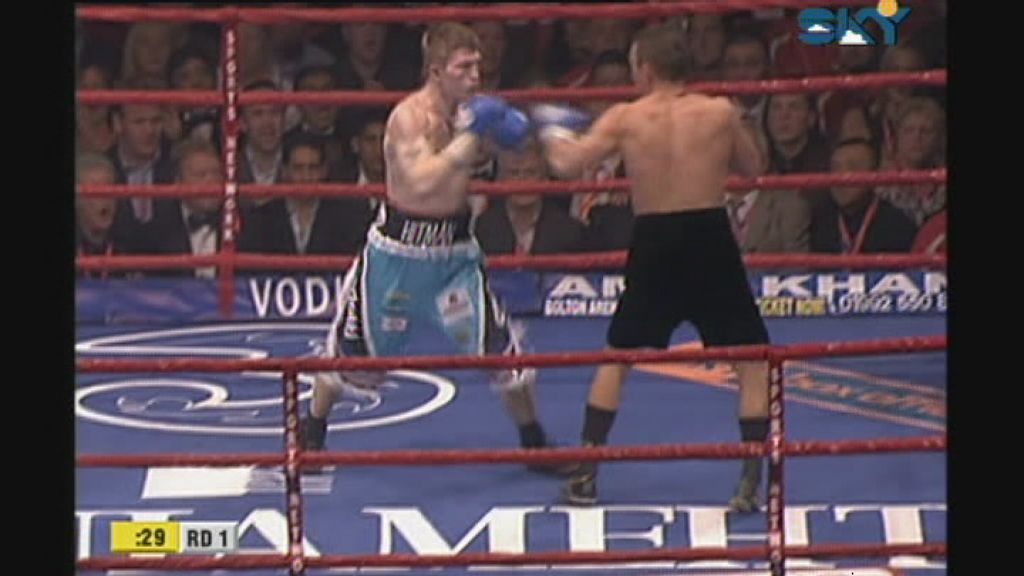 Hatton backs Qld boxing champions - ABC News