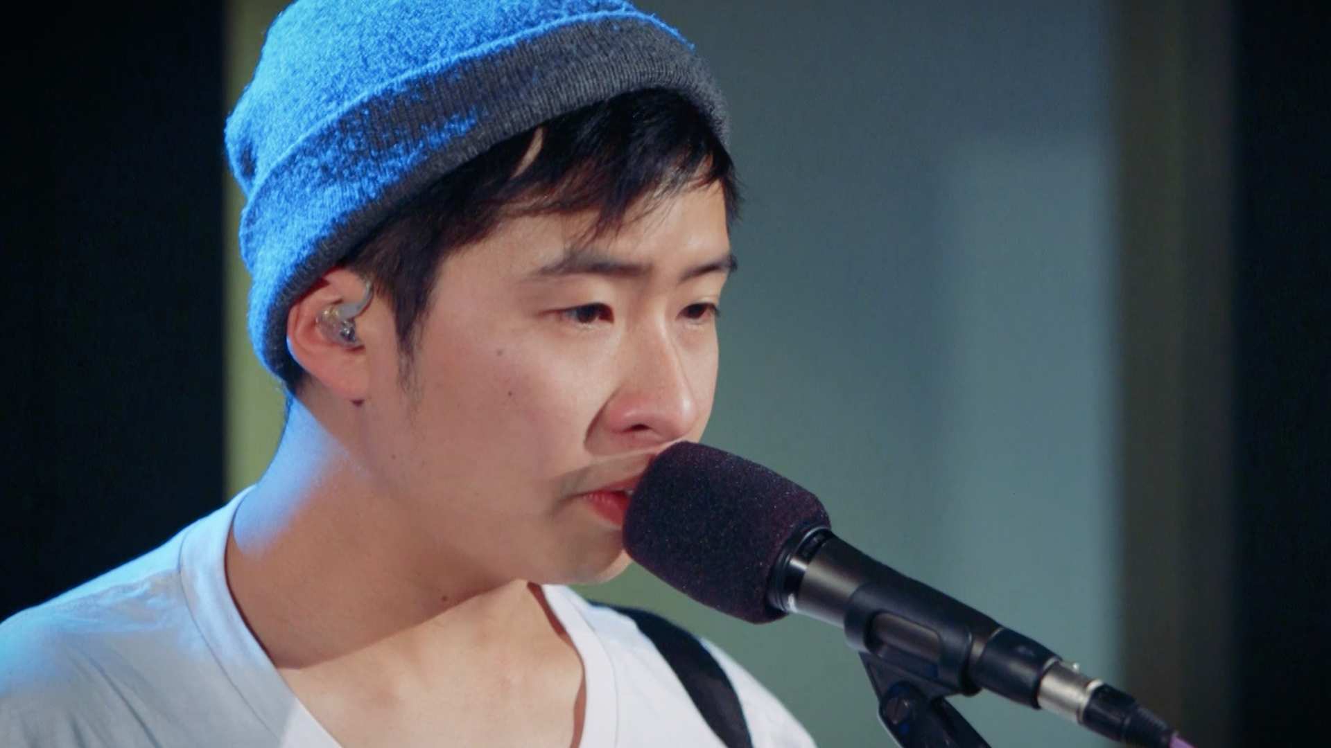 Yeo covers Japanese Wallpaper [Ft. Airling] 'Forces' for Like A Version ...