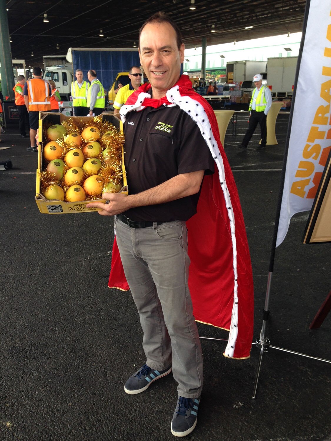 $30k goes to charity as mango king wins 7th crown at Brisbane auction ...