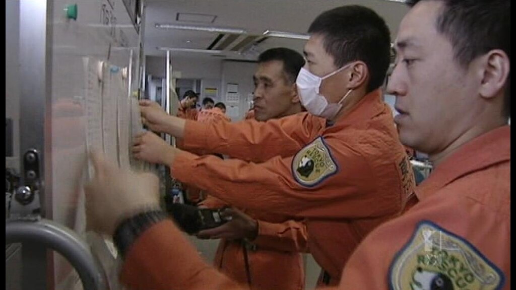 Tokyo firefighters hailed as samurai heroes - ABC News