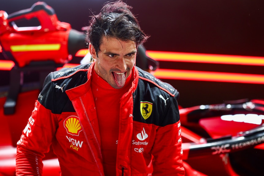 Carlos Sainz wins F1 Singapore Grand Prix for Ferrari - ABC News Carlos Sainz wins F1 Singapore Grand Prix for Ferrari - ABC News
