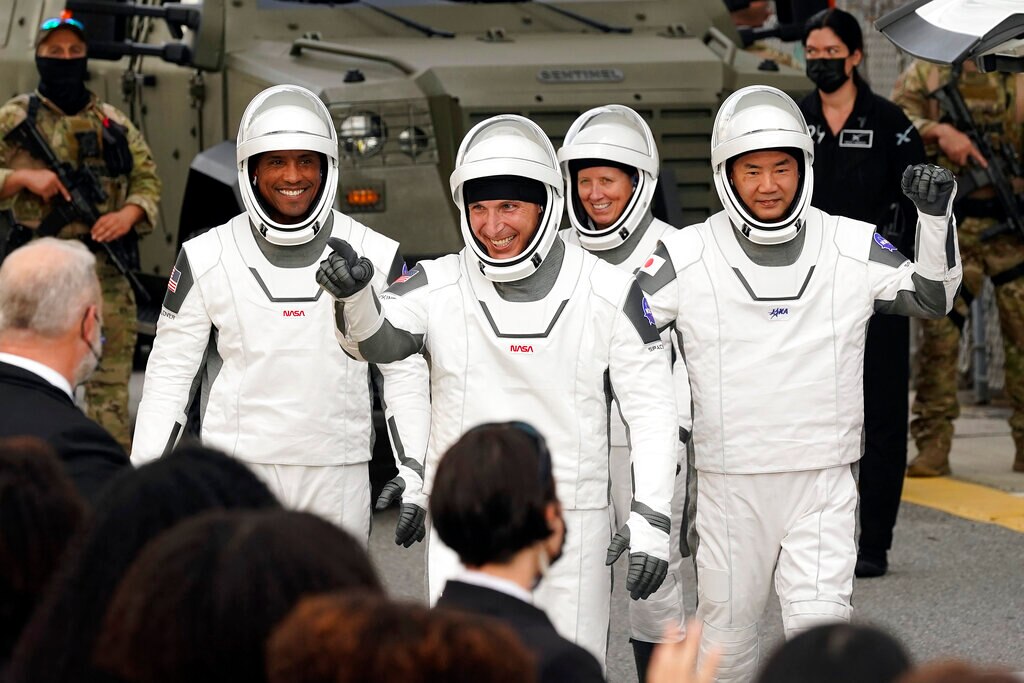 SpaceX capsule with four astronauts onboard reaches International Space ...