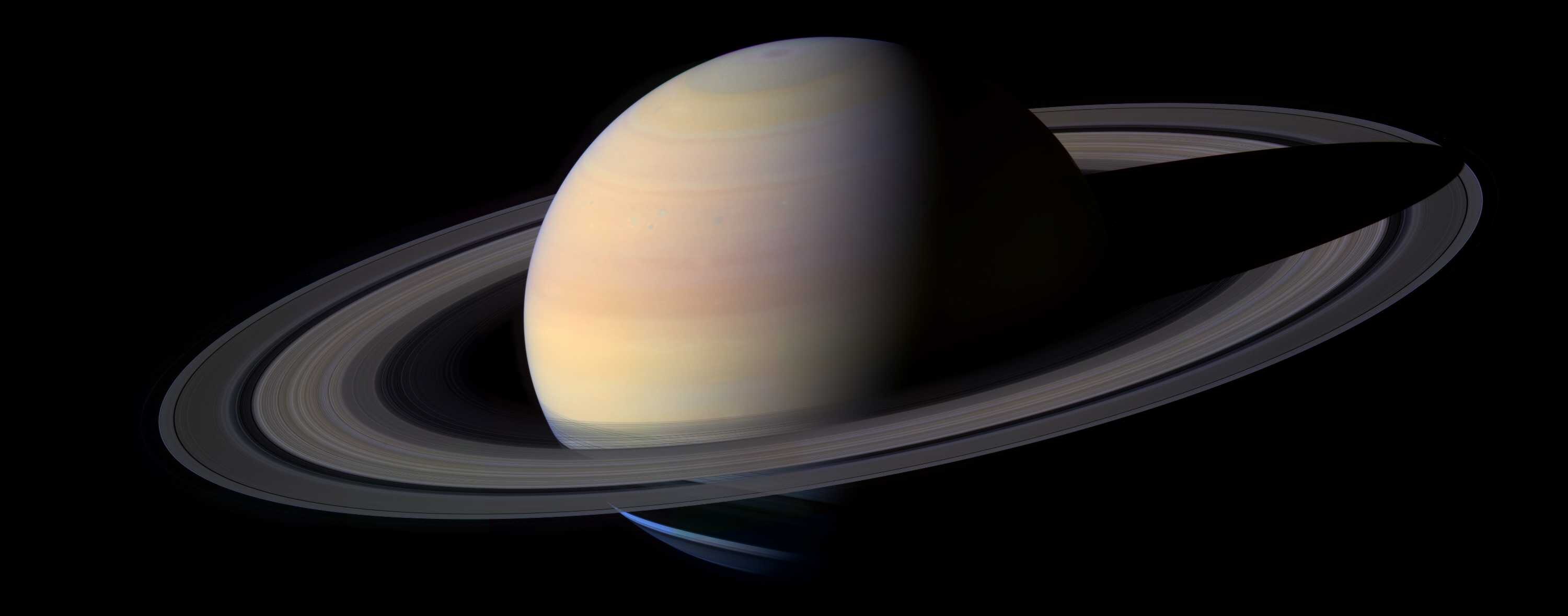 July sky guide: Saturn's rings, Centaurus and a last-chance comet - ABC ...