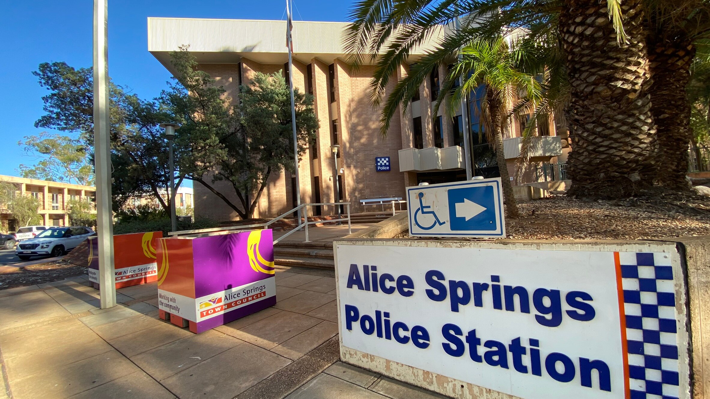 Alice Springs police report April 18 - ABC listen