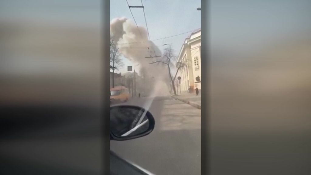 Russian missile strike in Ukrainian city of Sumy - ABC News