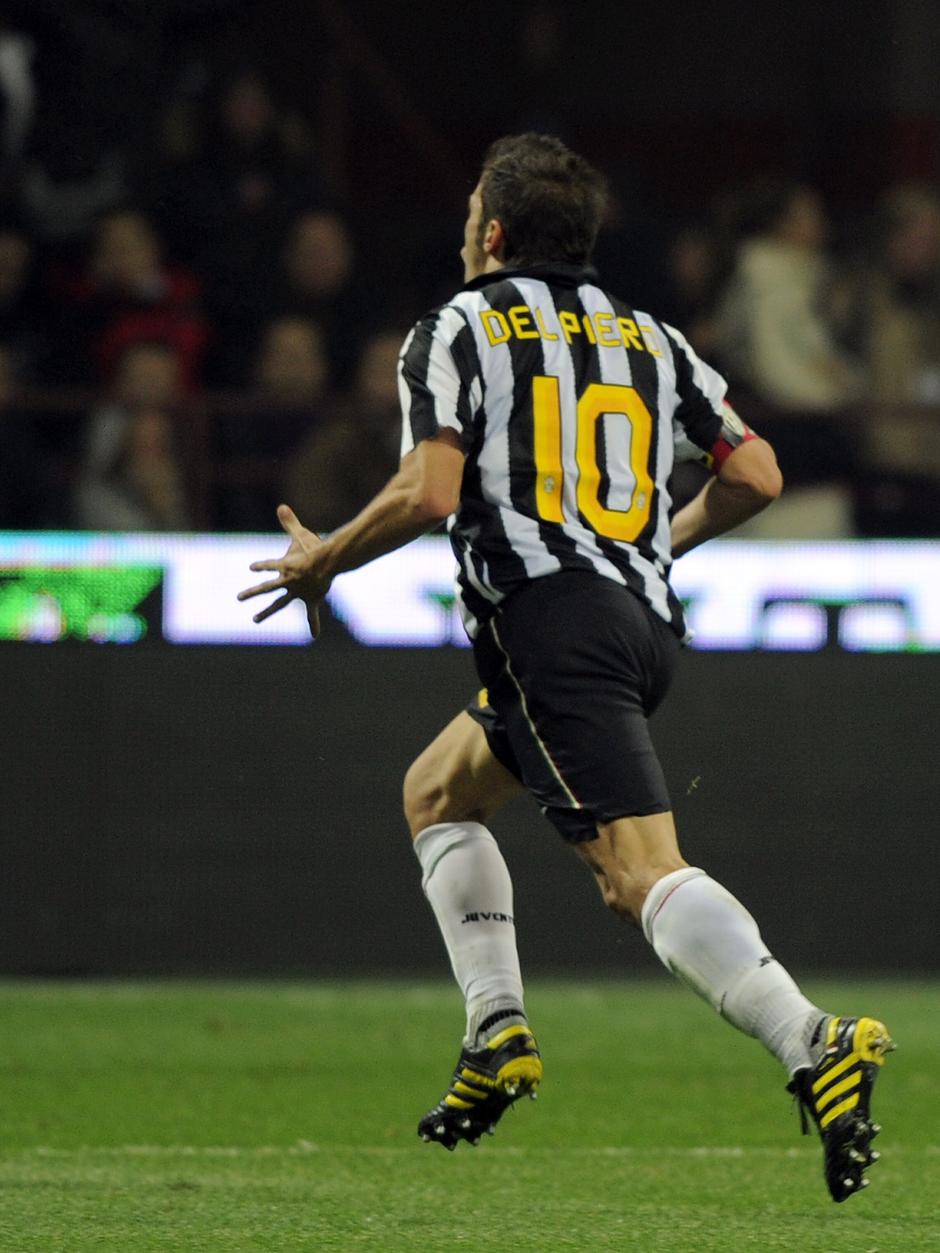 Del Piero inspires Juve to Milan upset - ABC News