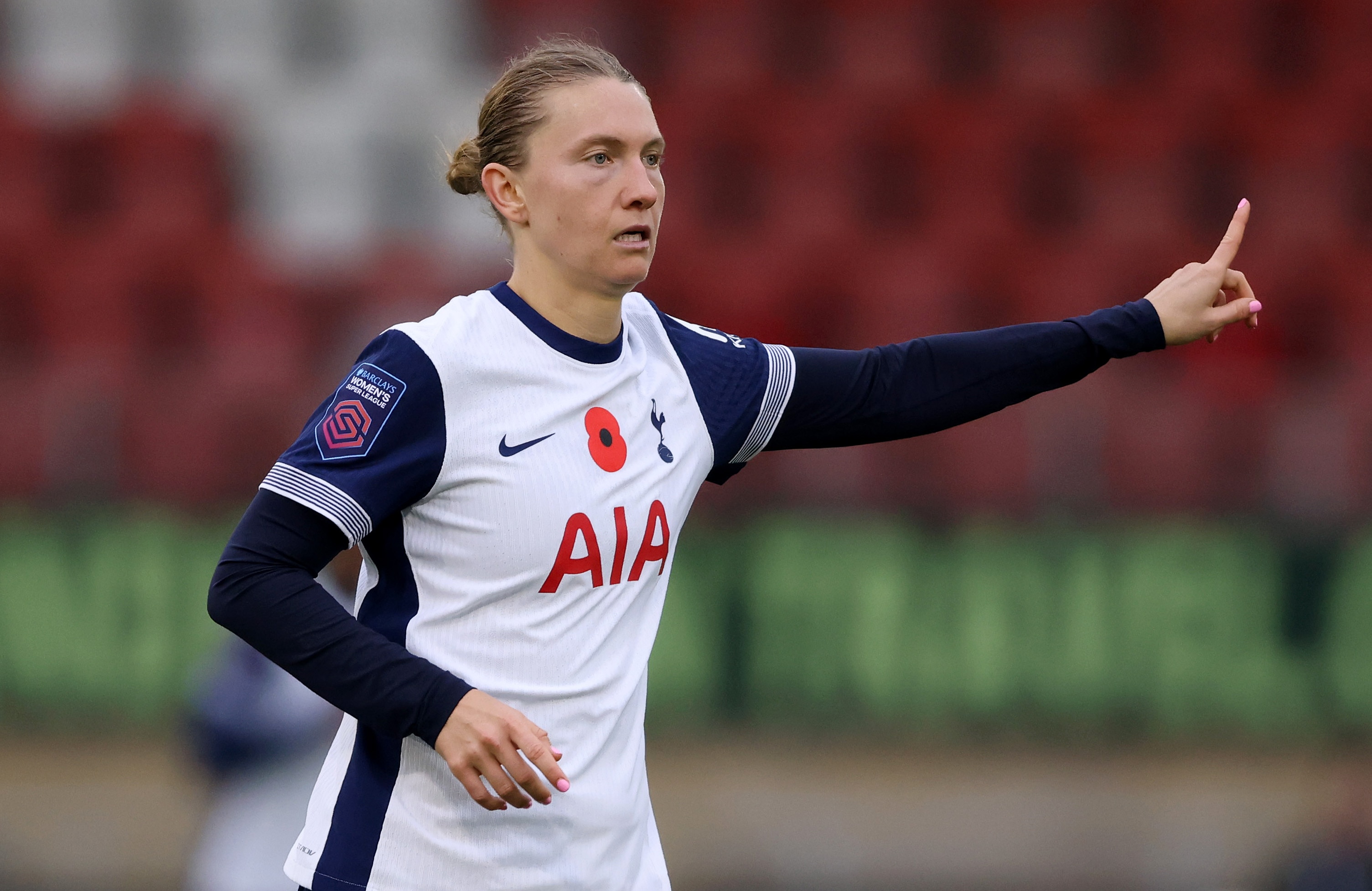 Arsenal beats Leicester 5-1 in Women's Super League, helped by Caitlin ...
