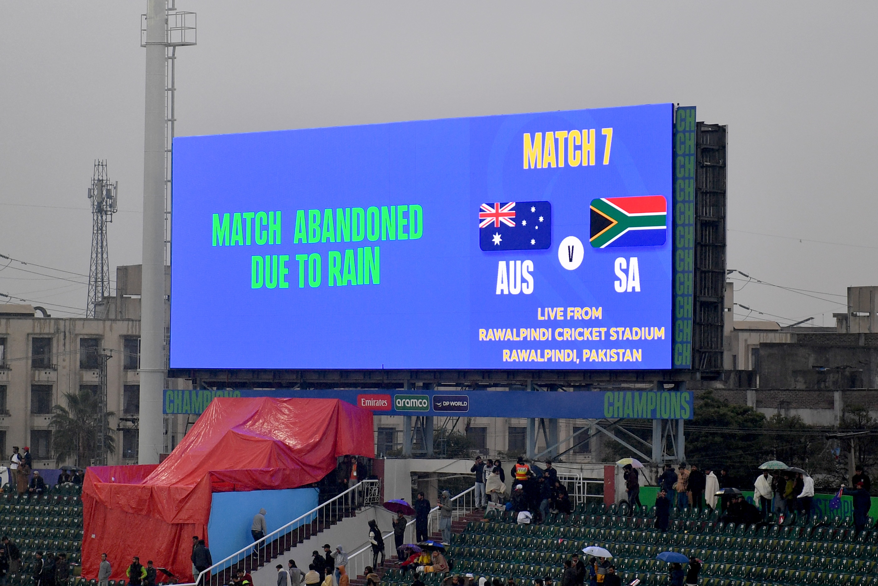 Socceroos midfielder Aaron Mooy announces shock retirement from all ...