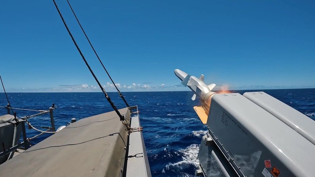 Royal Australian Navy successfully fires new Naval Strike Missile in ...