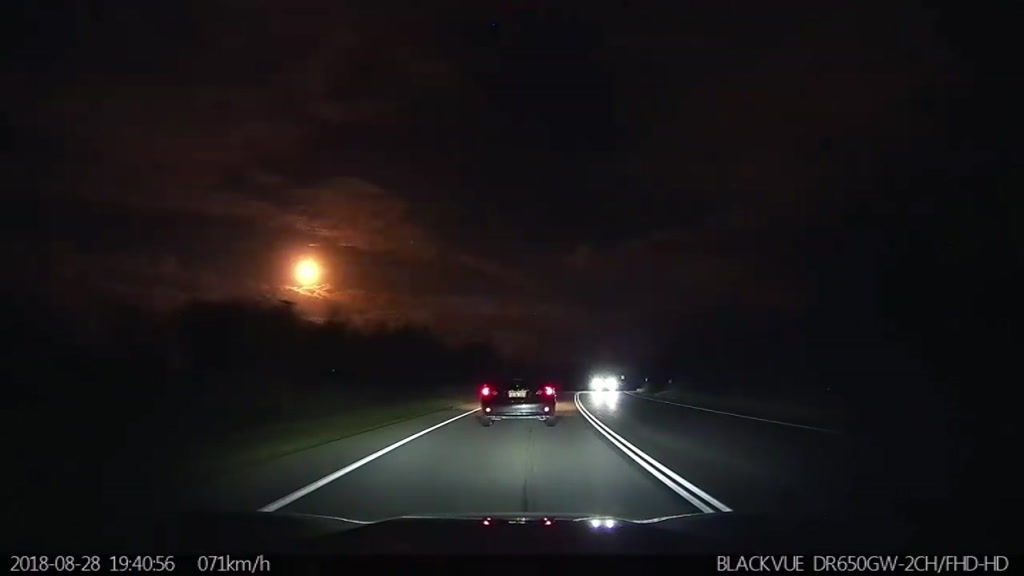 'Meteor' lights up sky over Perth and WA's south-west - ABC News