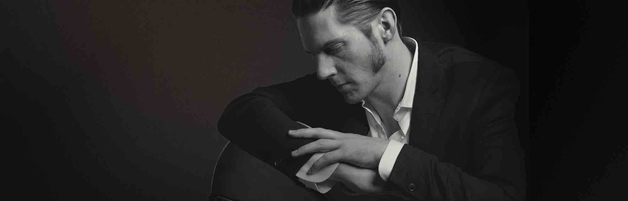 What four letter word links the careers of Robyn Archer and Cameron ...