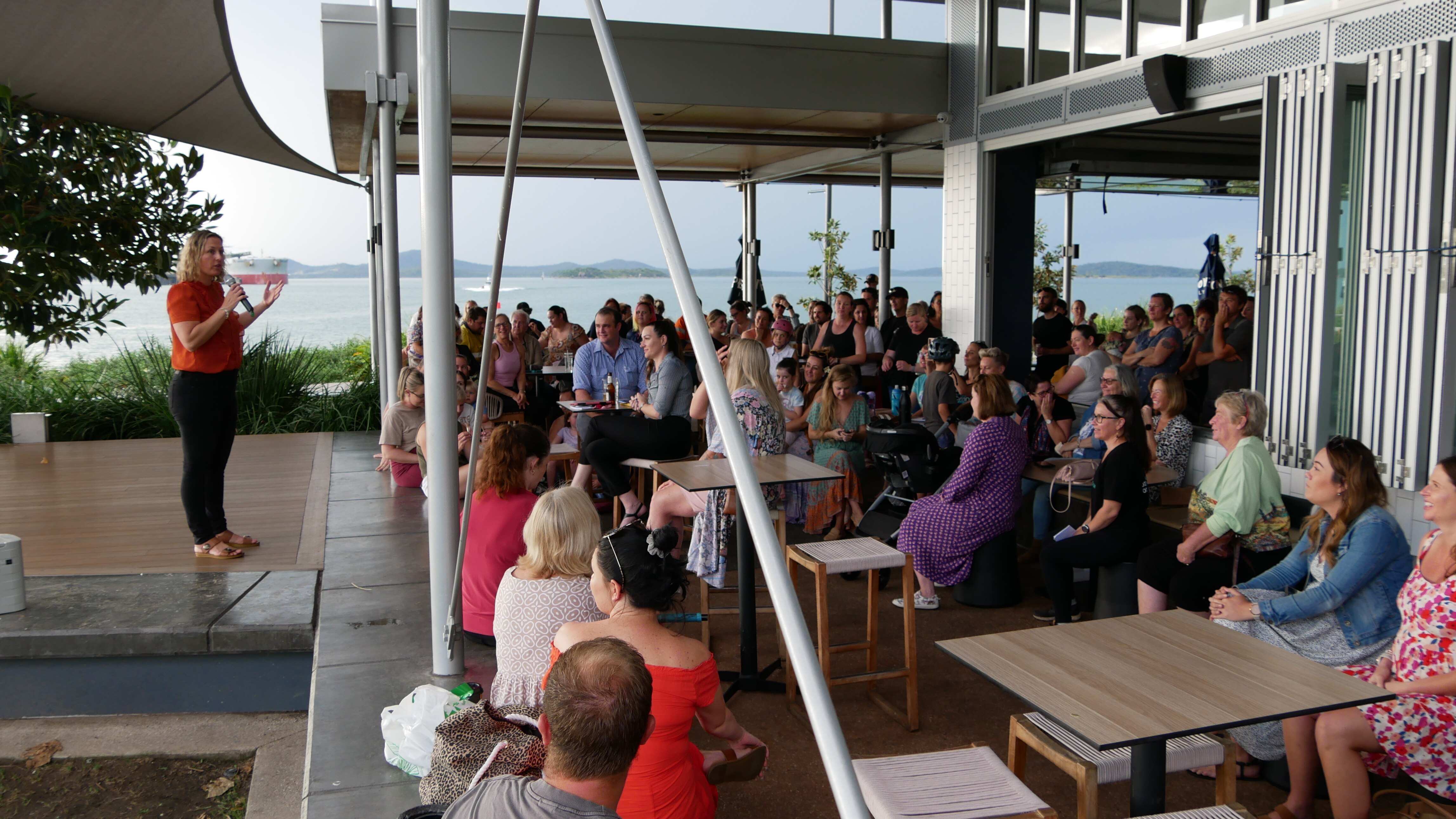 Gladstone Hospital maternity unit bypass leaves expectant parents ...