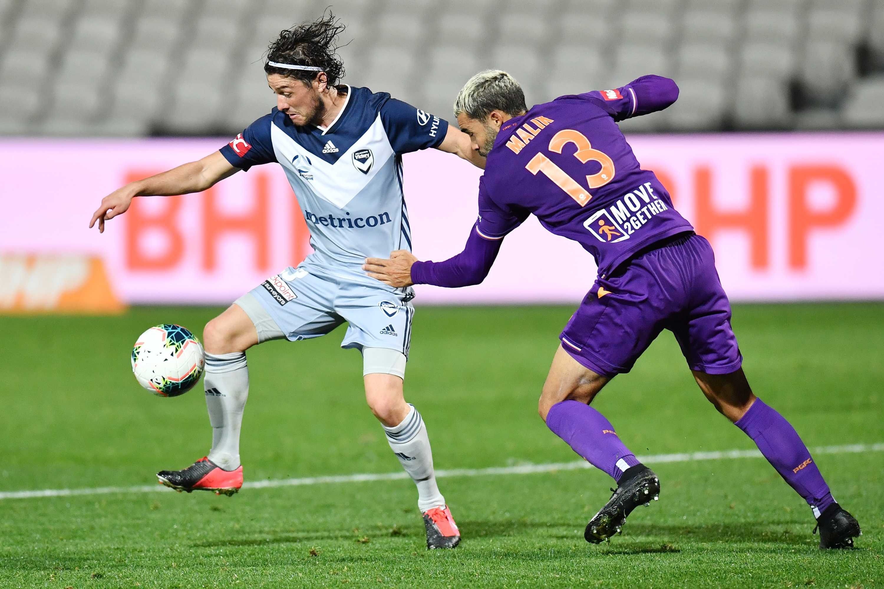 Perth Glory stumble towards A-League finals as Melbourne Victory secure ...