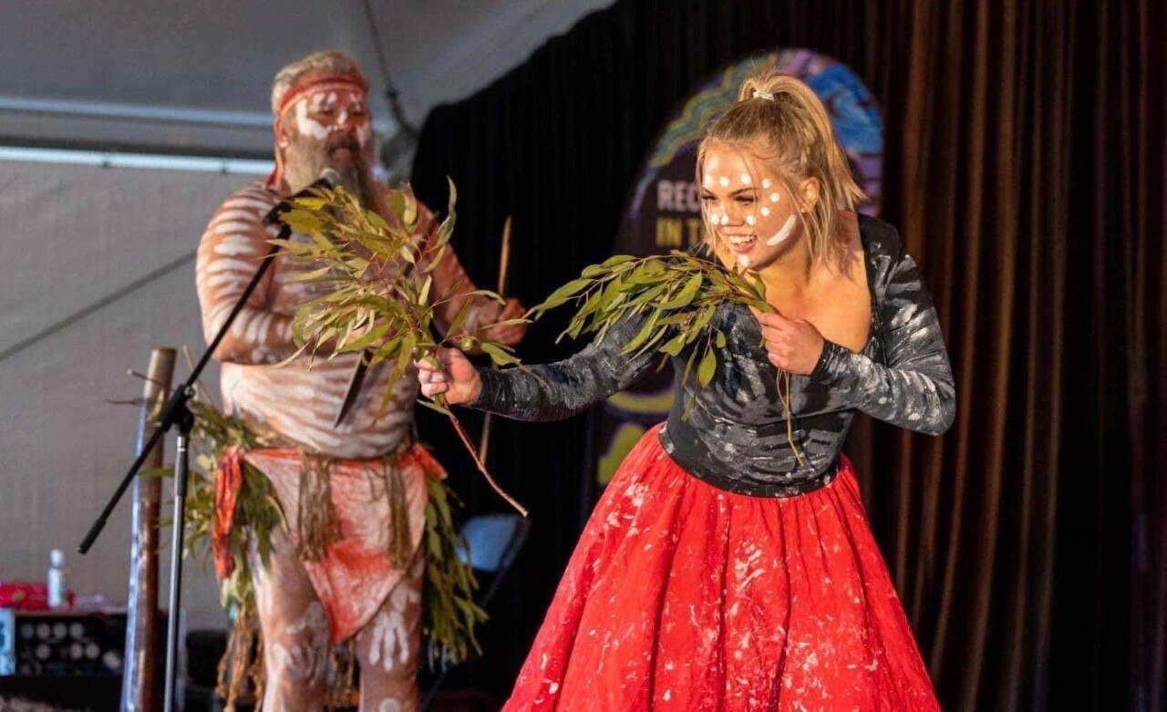 Wiradjuri Echoes shares culture through dance - ABC listen