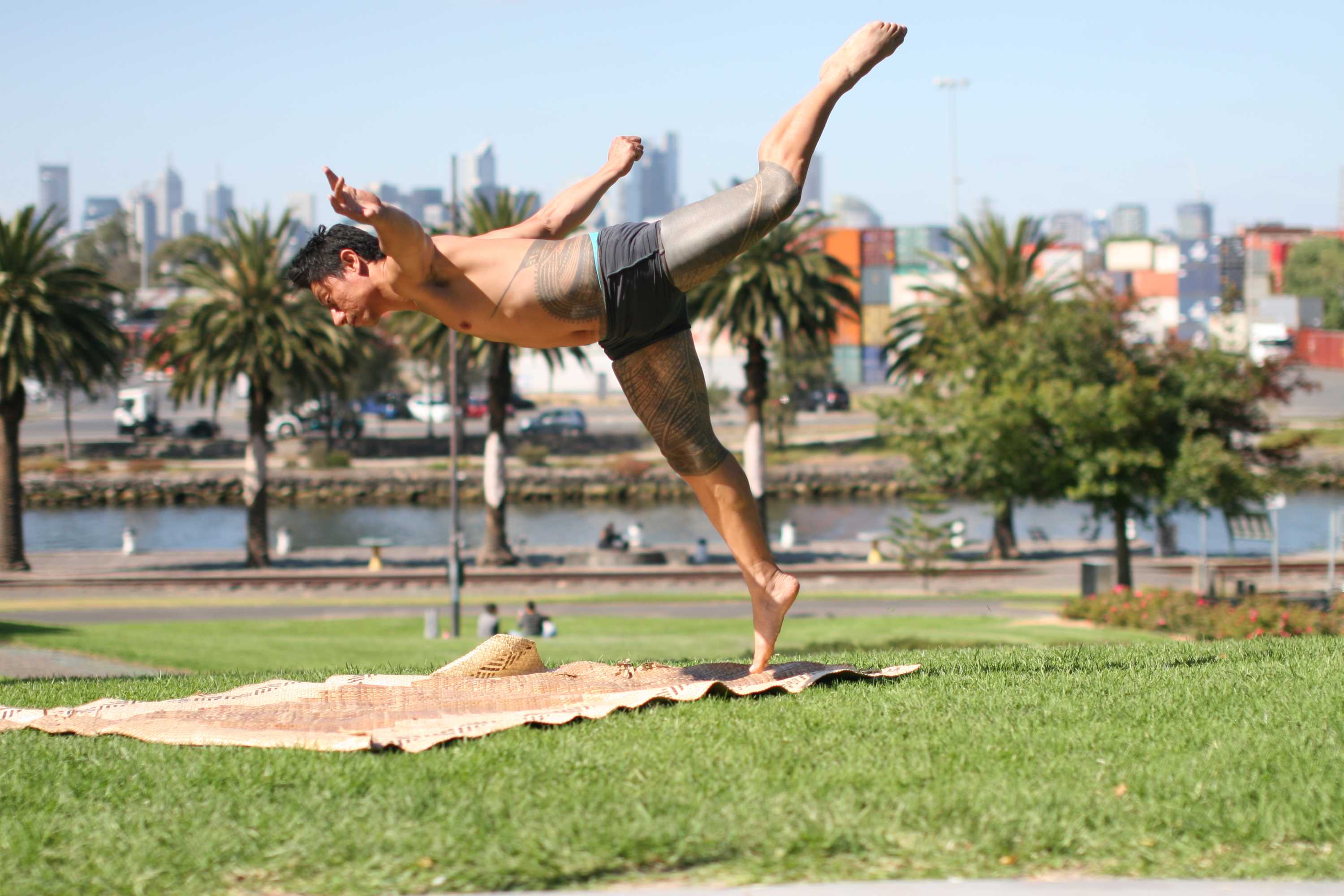 Carving out a Pacific niche in the Melbourne art space - ABC News