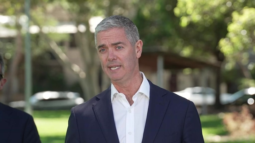 NSW Transport Minister urges RBTU members to accept pay offer - ABC News NSW Transport Minister urges RBTU members to accept pay offer - ABC News