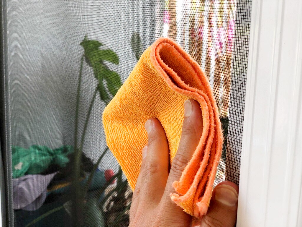 Here's how to clean fly screens and doors this spring - ABC News