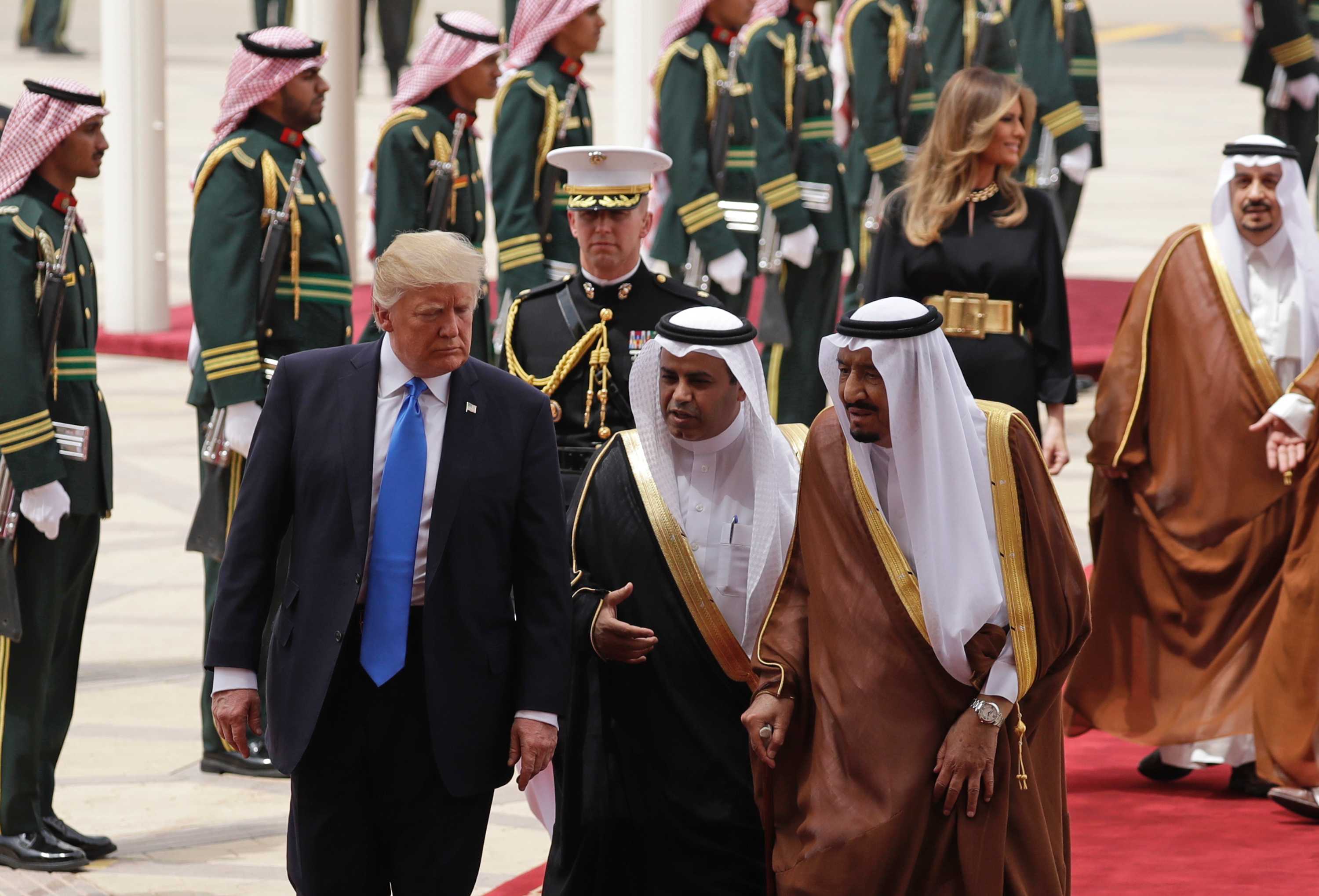 Wall St rises on Donald Trump's Saudi defence deal - ABC News