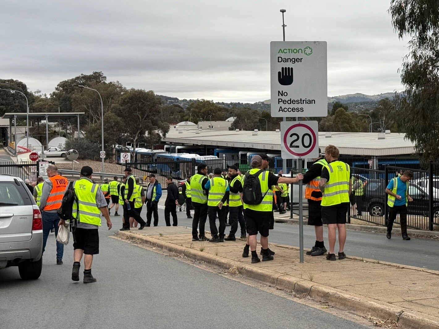 When Canberra bus drivers called a snap strike, Nick gave strangers a ...