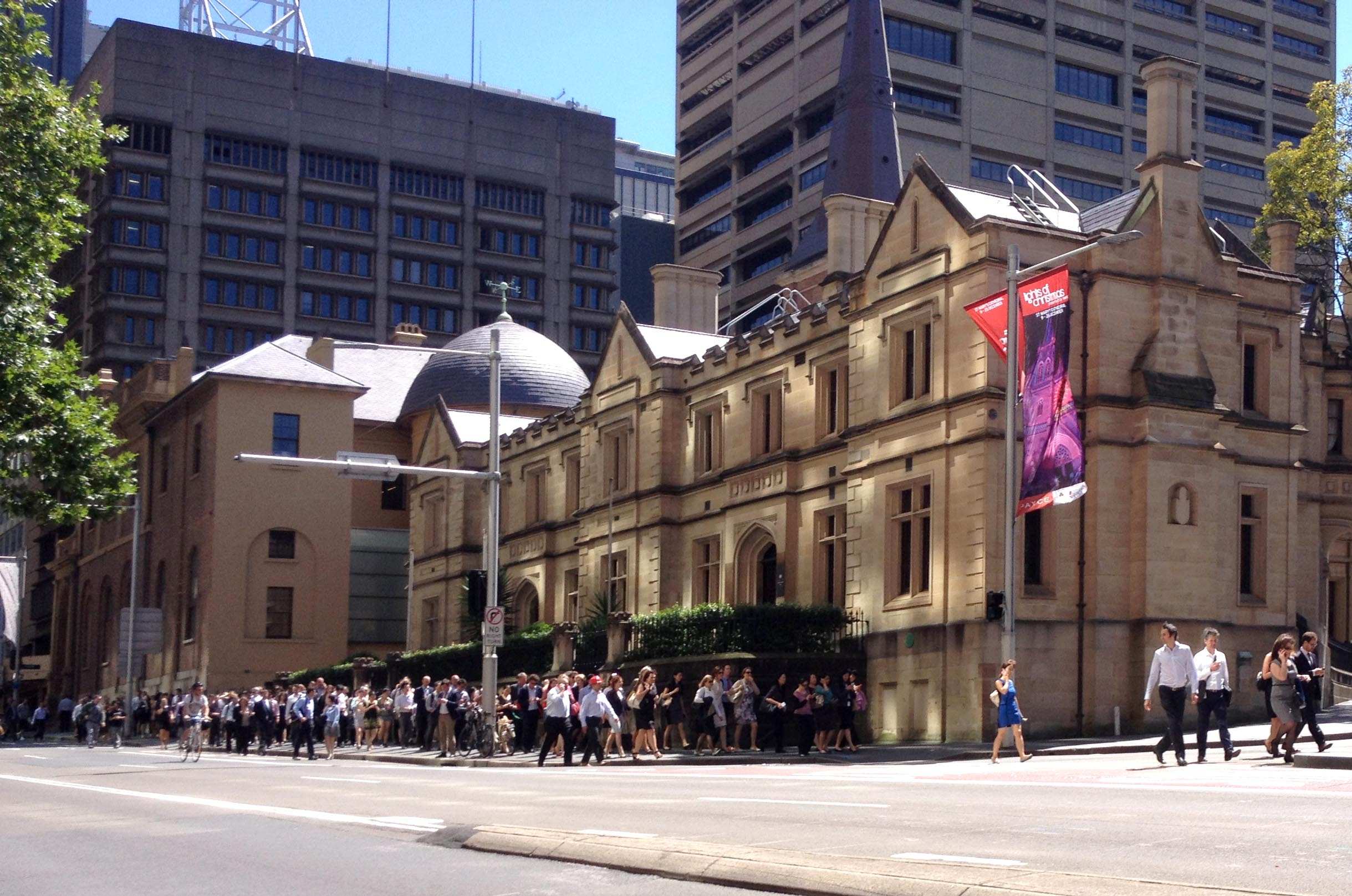 Sydney siege: Photos show community tributes to those affected ...