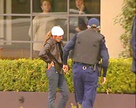 Interview payment to fund guard's murder defence - ABC News