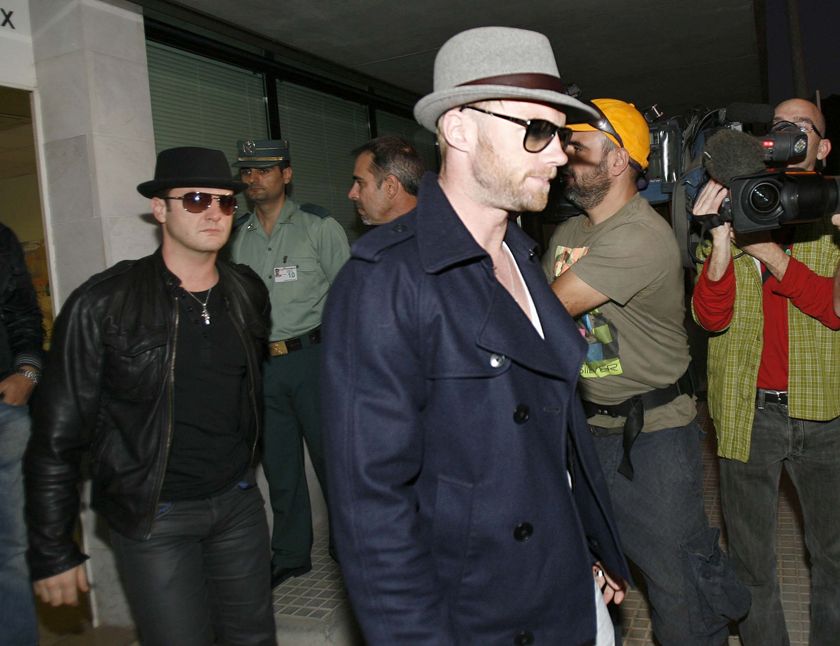 Tributes flow for Boyzone's Gately - ABC News
