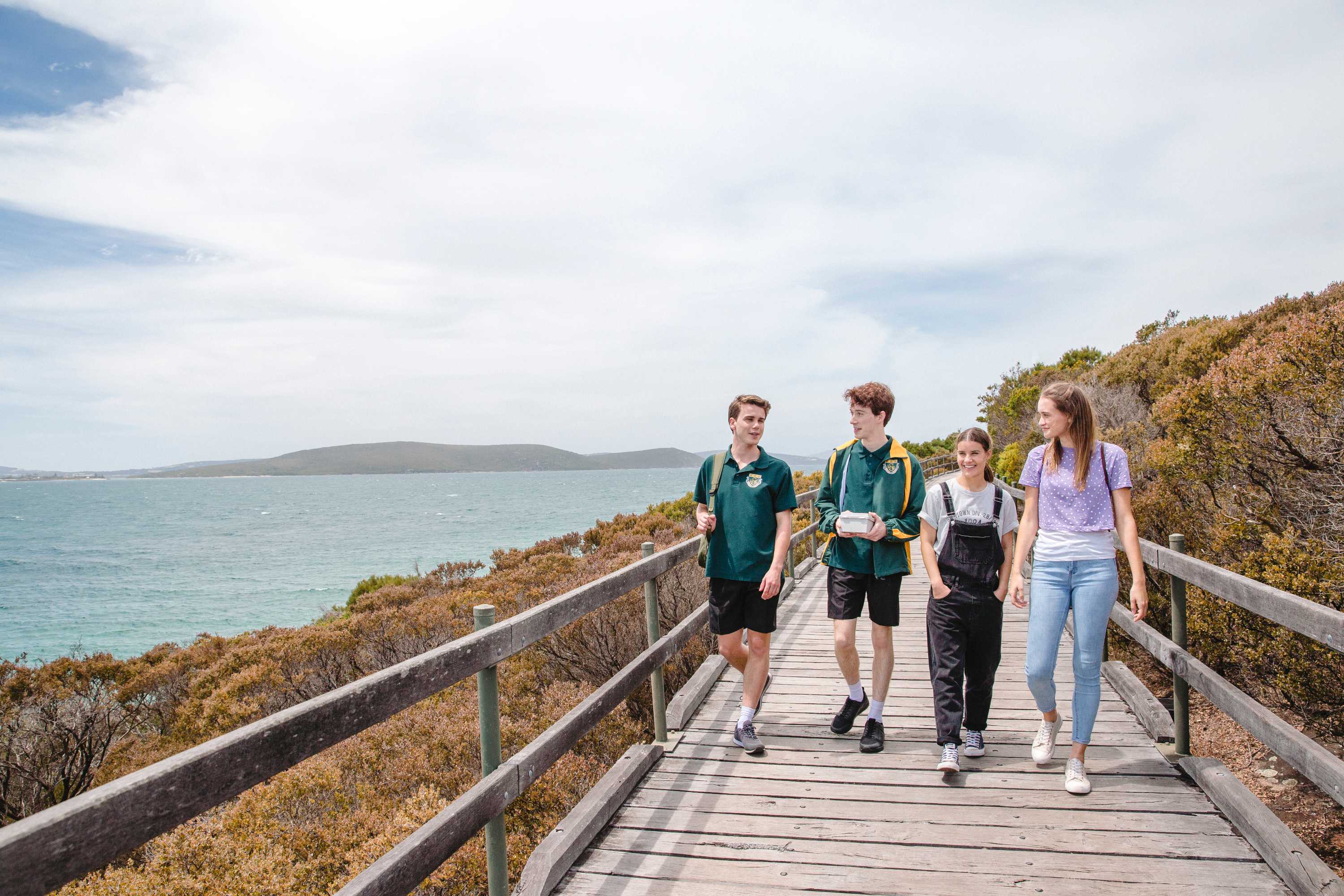 Itch lures TV crews to WA's south coast for 10-part ABC kids' adventure ...