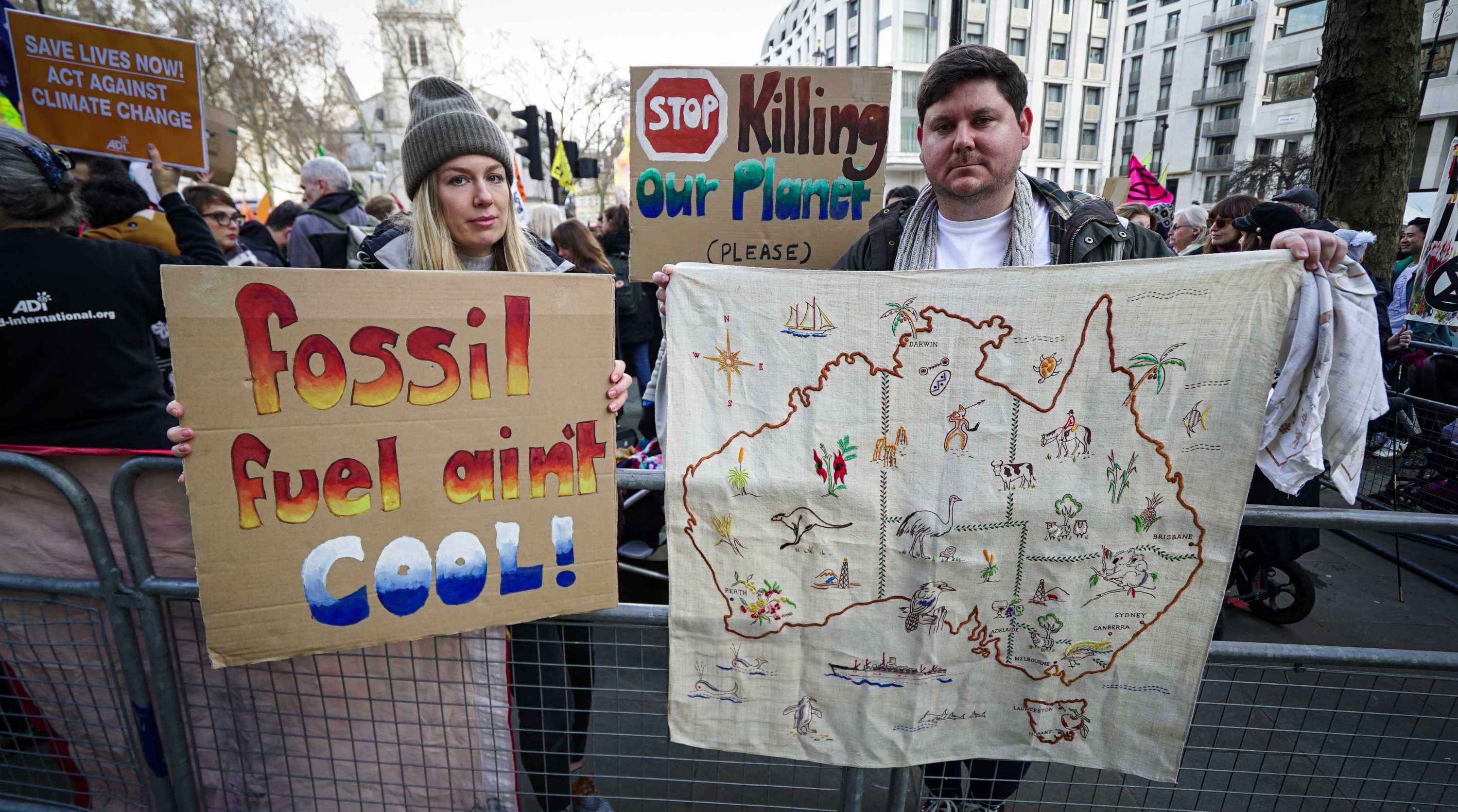 Climate action protesters angry over Australia's bushfires rally across ...