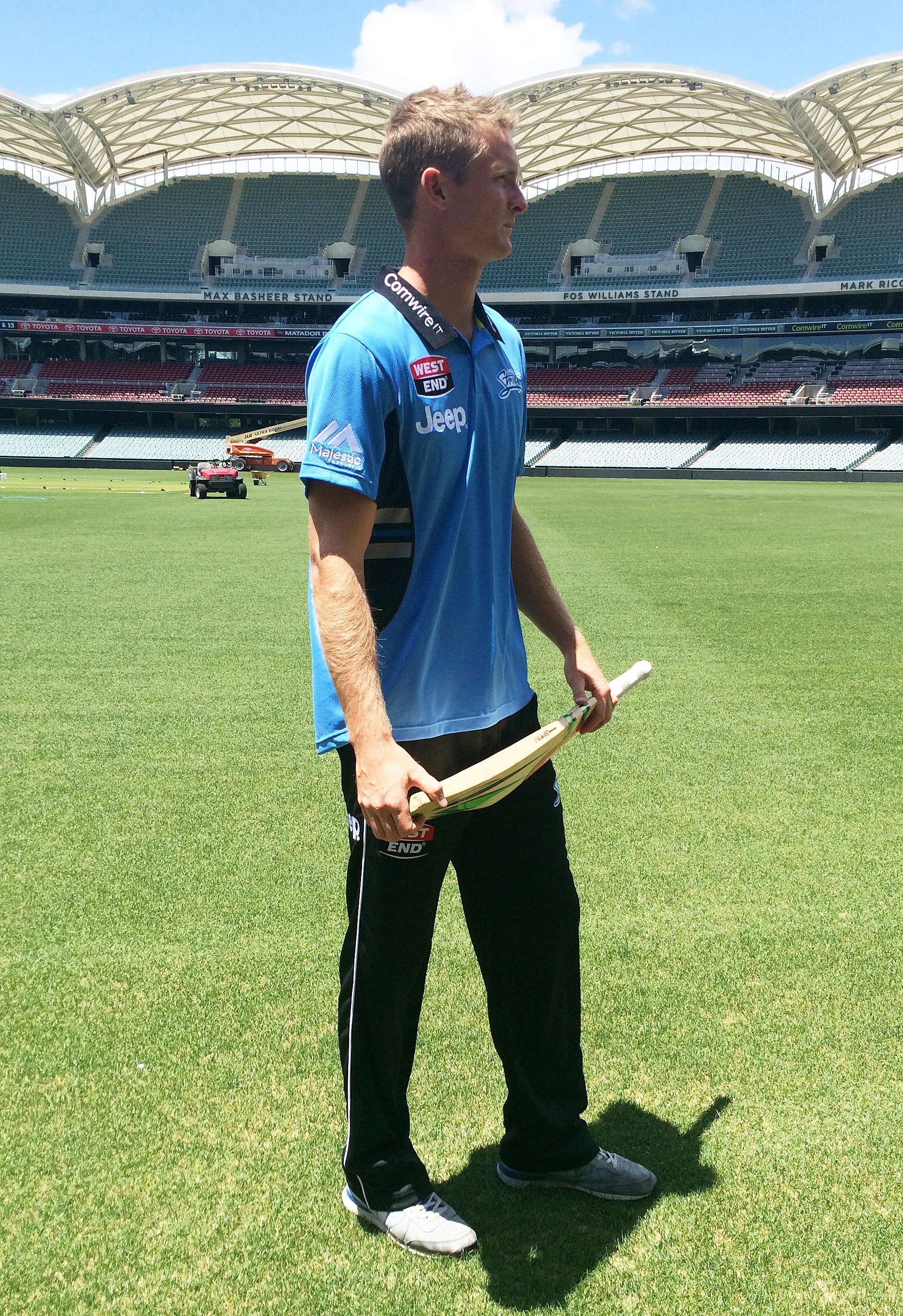Adelaide Crows rookie Alex Keath to play Big Bash cricket - ABC News