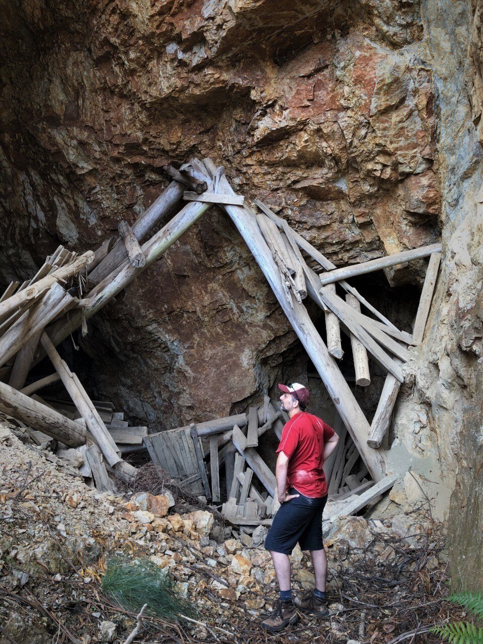 Abandoned mine exploration 'worth the risk' says underground adventure ...