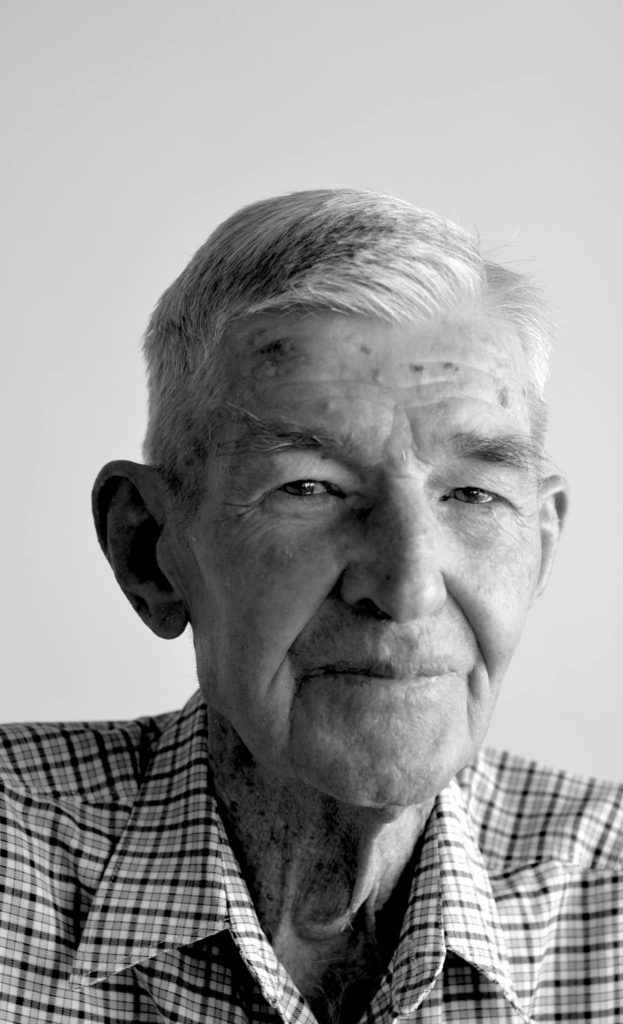 Winton grazier Charlie Phillott, who took on ANZ and won, has died aged ...