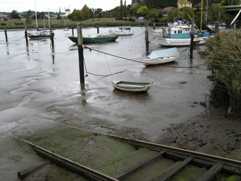 Tasmanian election: Turnbull, Hodgman pledge $95 million to help clean ...