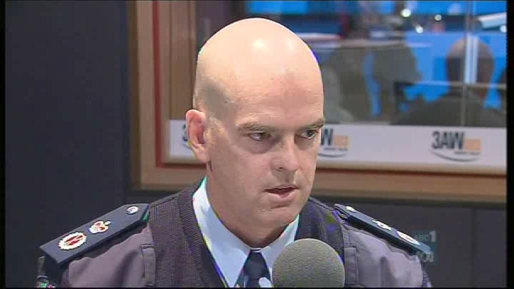 Newspaper claims top policeman leaked info - ABC News