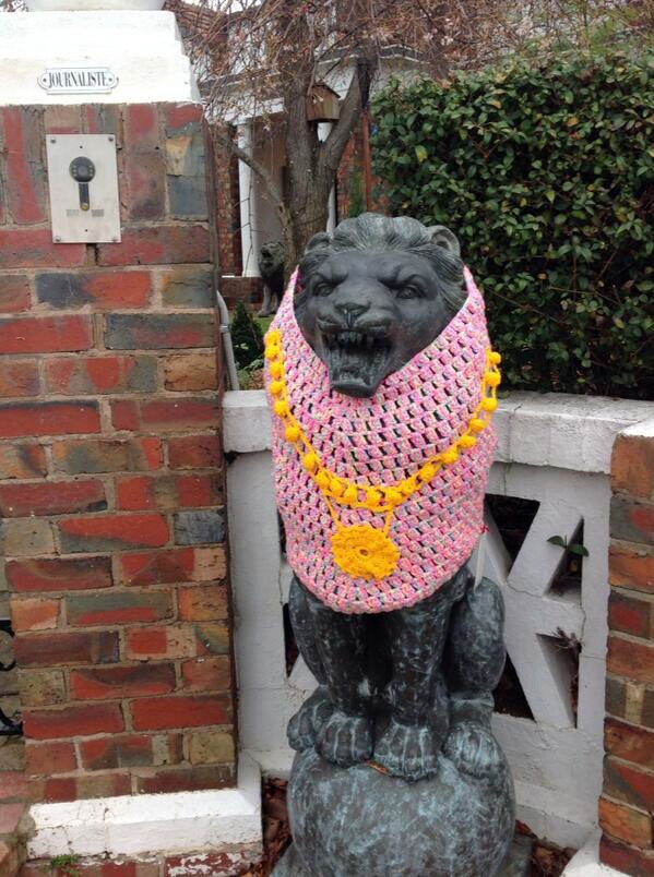 Darryn Lyons' home yarn bombed: Geelong Mayor's lion statues decorated ...