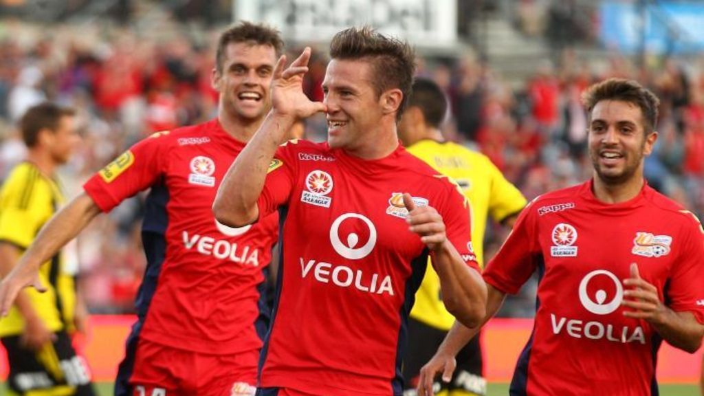 Reds score big win - ABC News