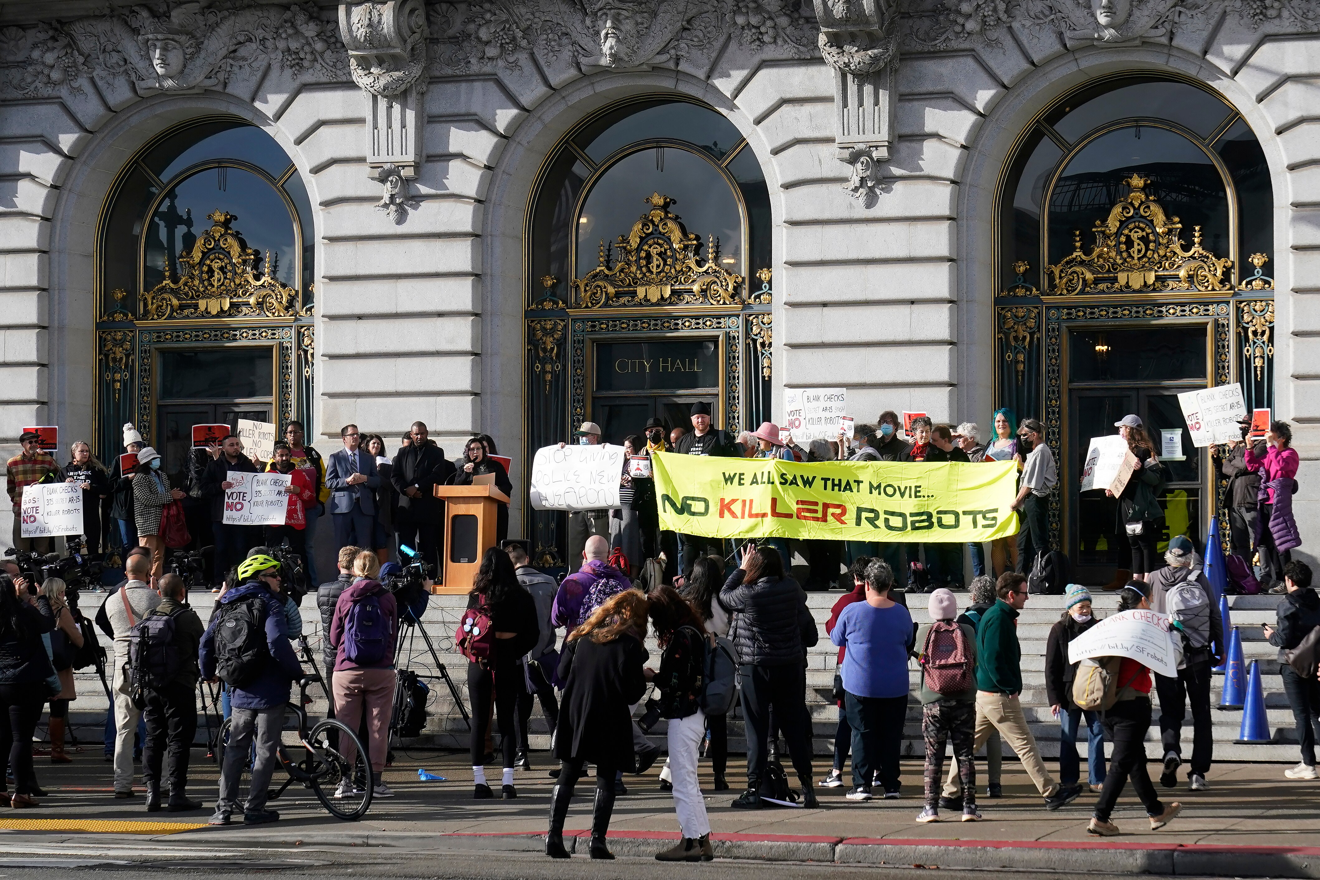 San Francisco pauses plan to allow police to use robots for deadly ...