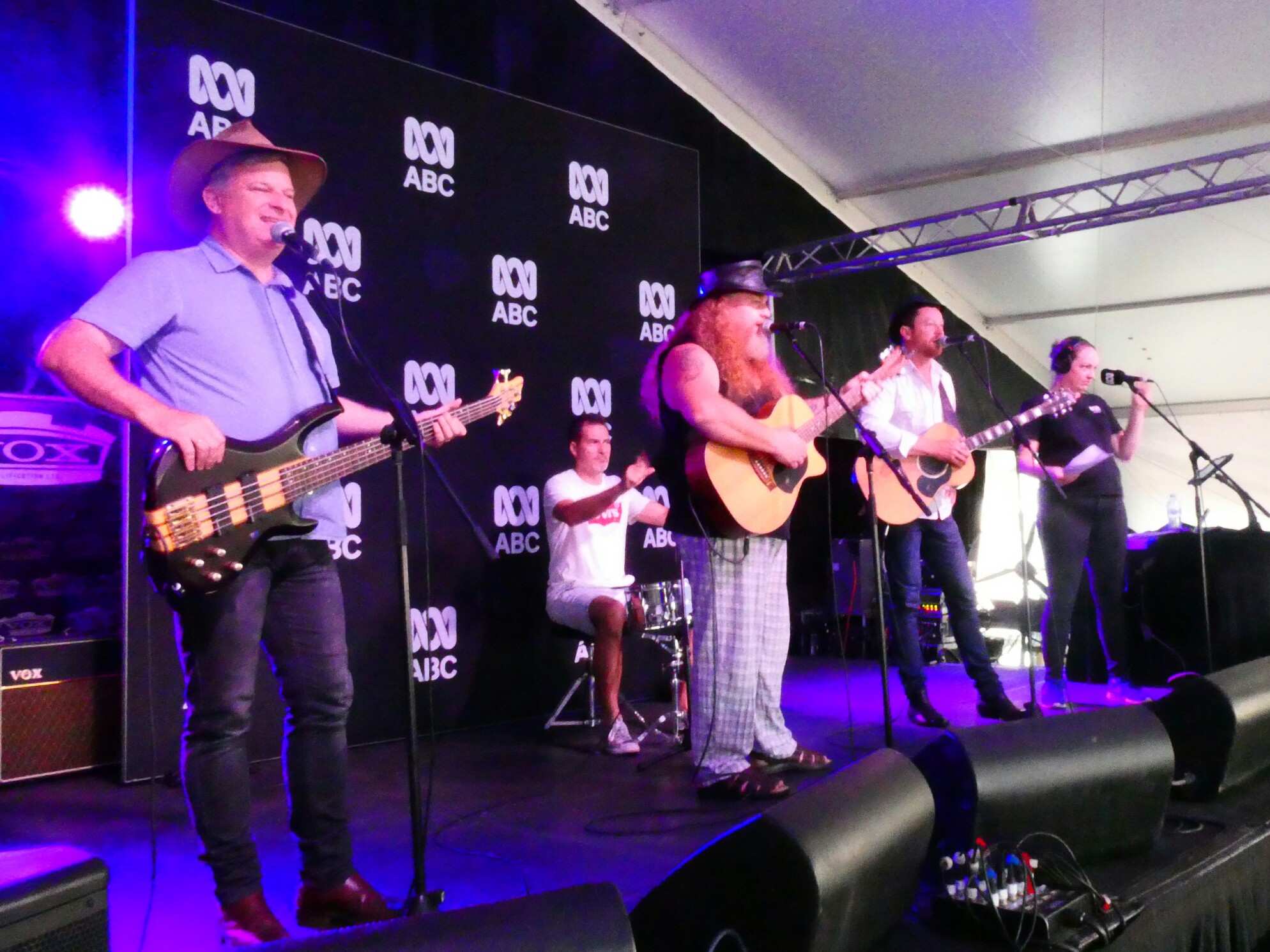 Simply Bushed at the Tamworth Country Music Festival - ABC listen