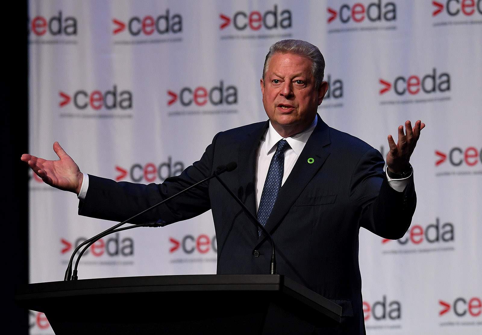 Al Gore speaks in Brisbane but avoids an inconvenient elephant in the ...